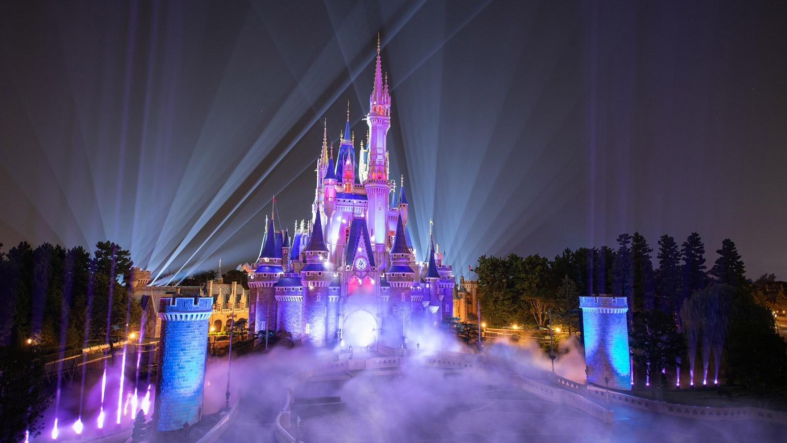 Best Times to Visit Tokyo Disney - Insider tips - iyotrip